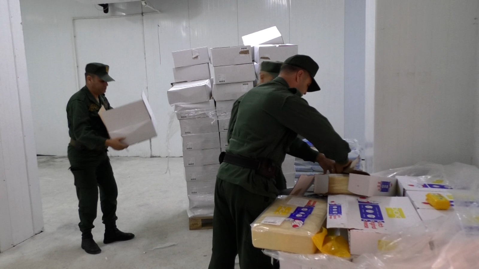 Food Fraud Ring Busted in Algiers: Expired Goods Seized - DZWatch