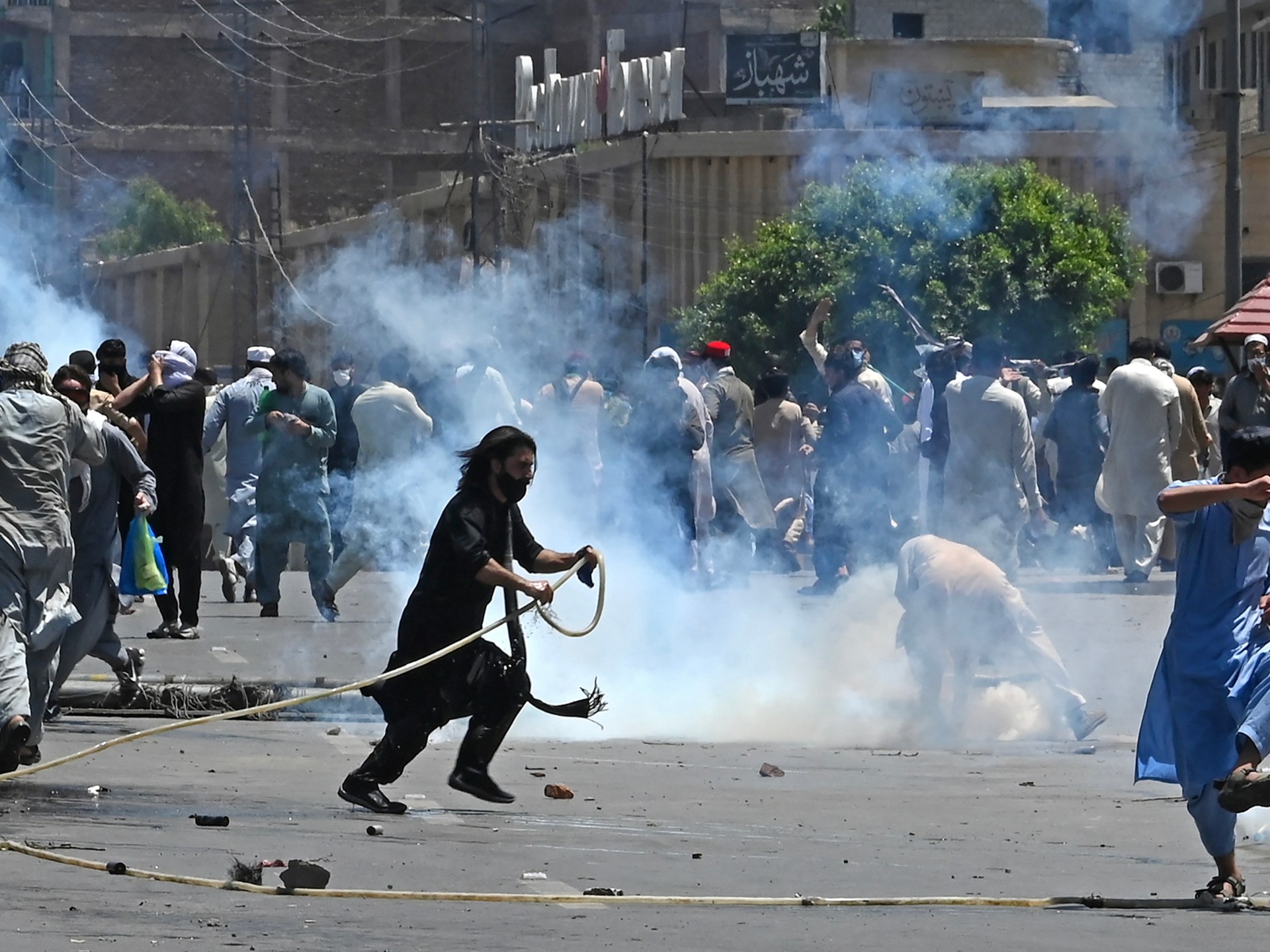 Pakistani Journalists Sentenced to Life in Absentia - DZWatch